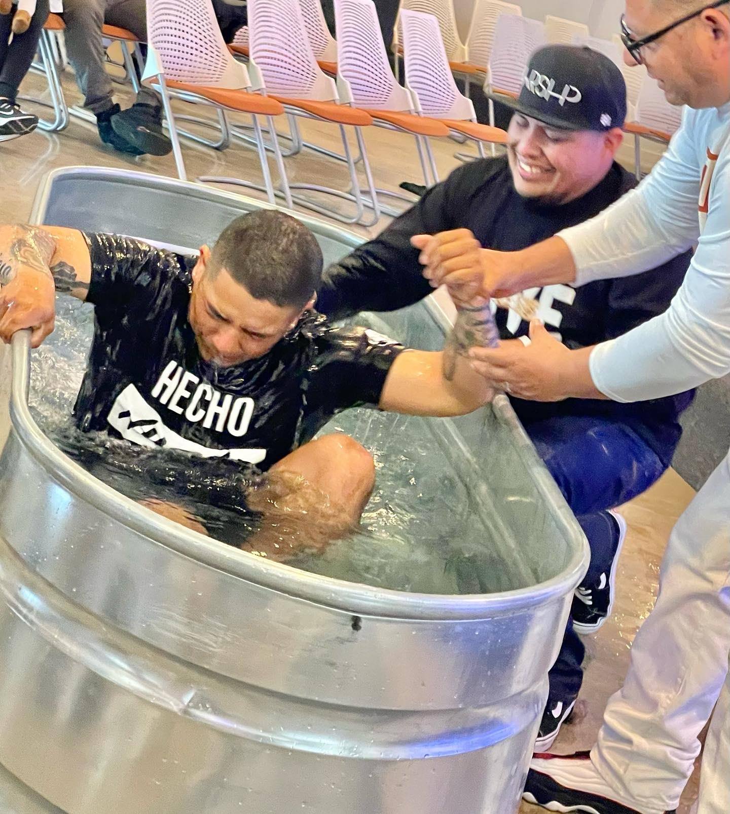 Triple-stroke survivor leaves hospice, joins hundreds baptized on ...