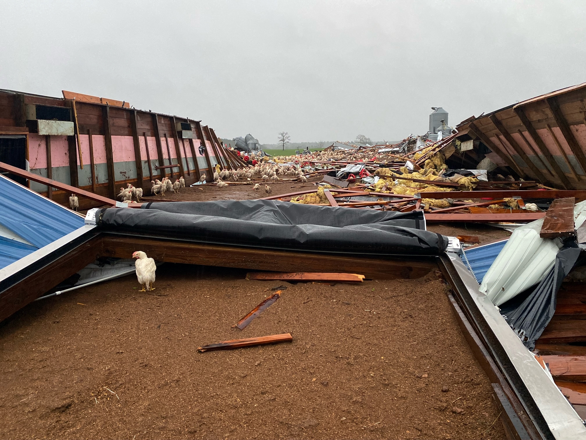 US storm brings tornadoes, blizzard-like conditions; 2 dead | Baptist Press US storm brings tornadoes, blizzard-like conditions; 2 dead | Baptist Press