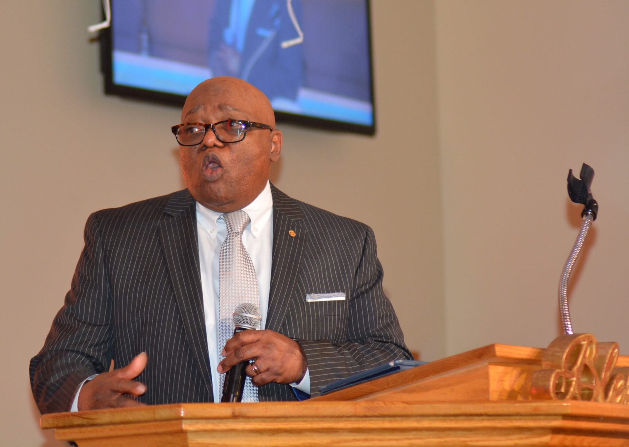 Caring for wife with Alzheimer’s shows pastor how God loves His Church ...